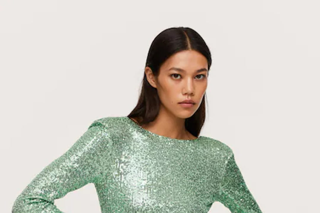 Robe à sequins à épaulettes de Mango