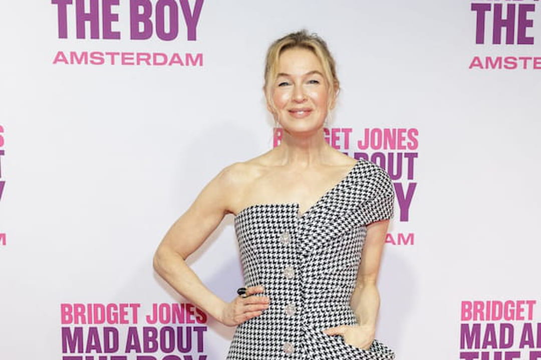 Renee Zellweger, sublime dans une robe asymétrique comme on en a ...