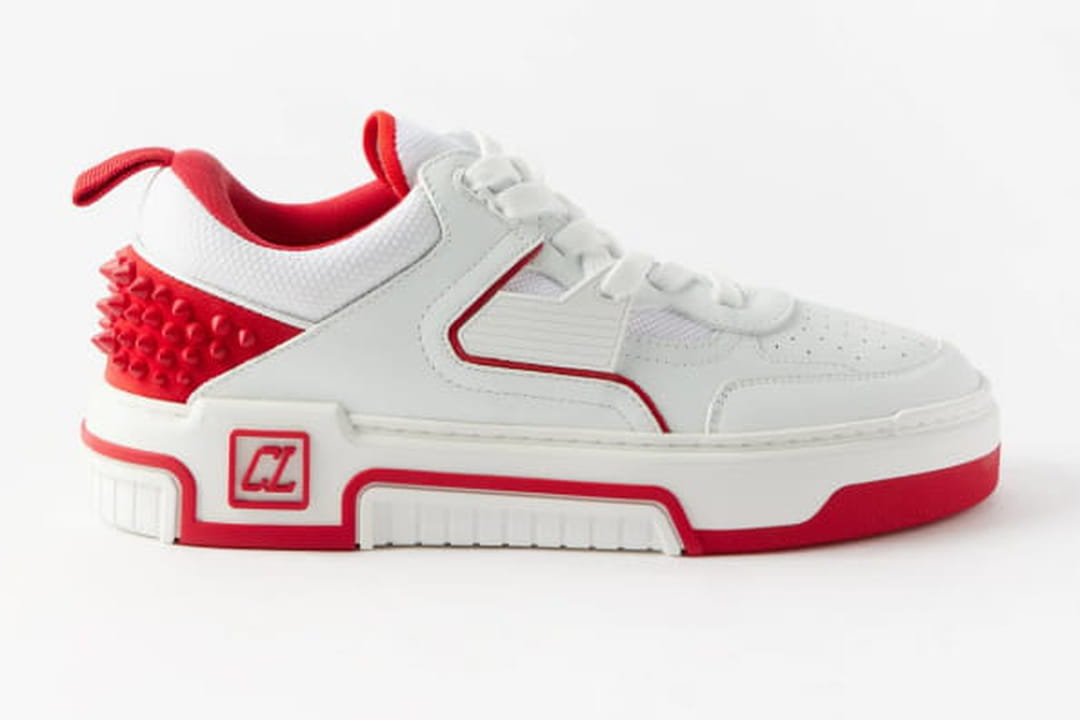 Baskets rouge et blanc