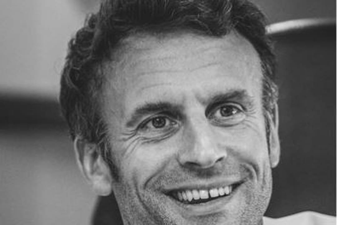 Emmanuel Macron avec une barbe