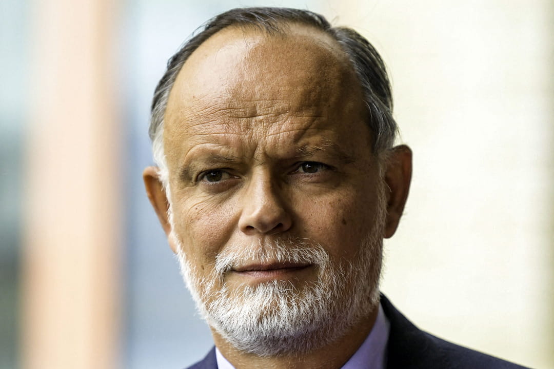 Édouard Philippe, fataliste face à sa maladie qui empire