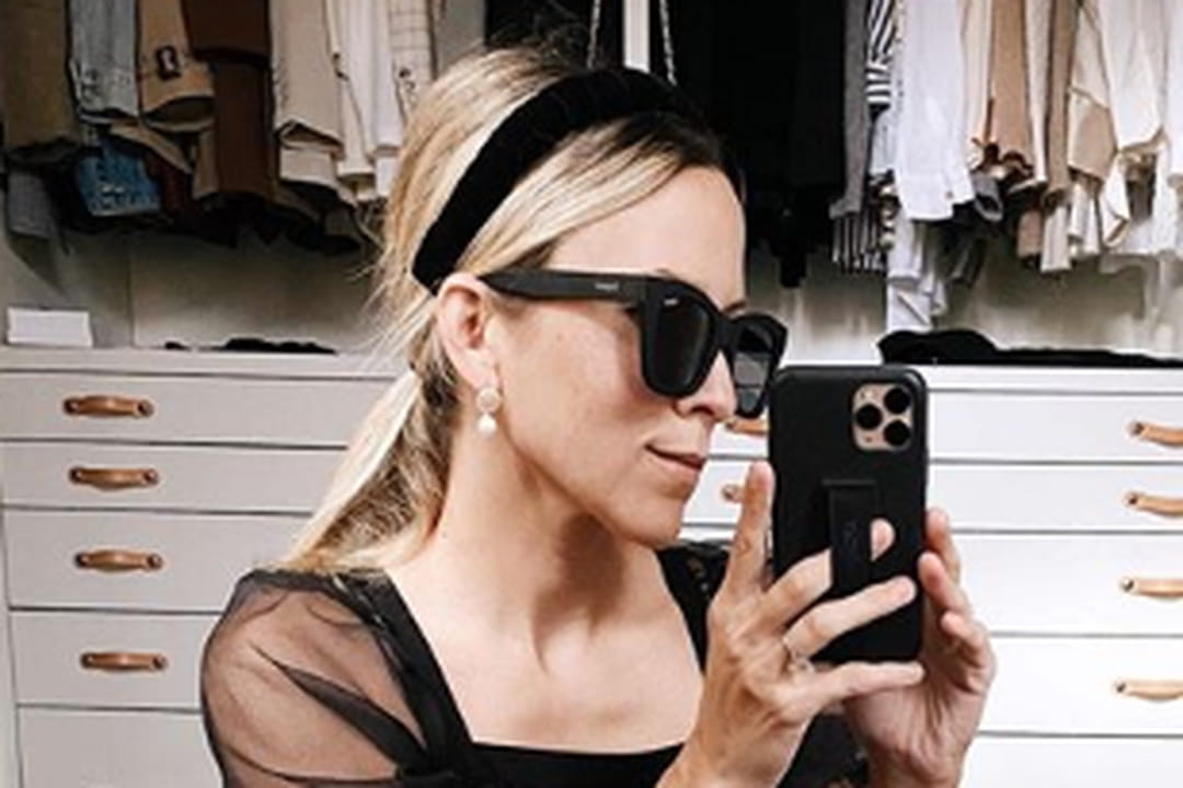 Jacey et son serre-tête sage