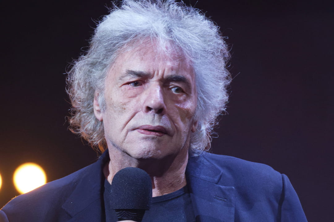 Yves Simon : le chanteur de 81 ans s'est marié à une femme beaucoup ...