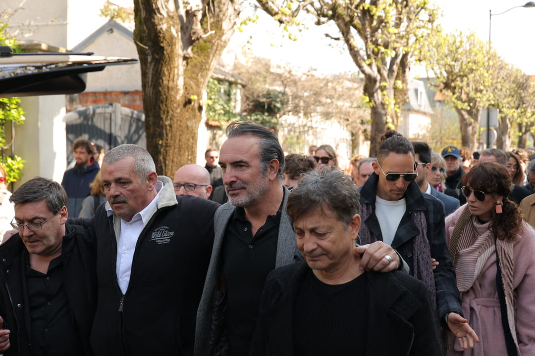 Eric Collado, Jean Dujardin et Eric Masso (Nous Ç Nous) aux obsèques de ...