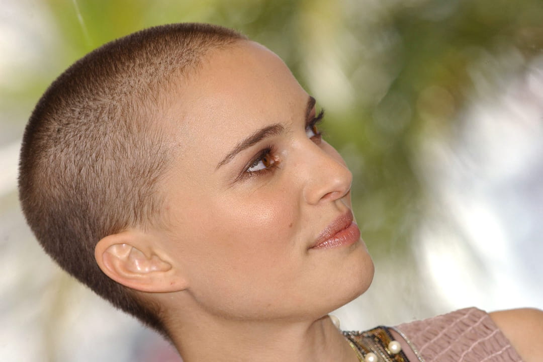 Natalie Portman, courageuse avec son crâne rasé