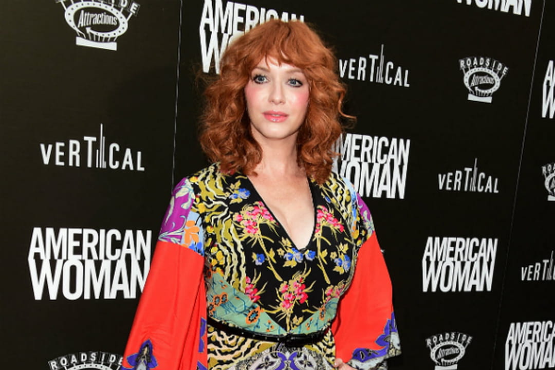 Christina Hendricks en robe colorée