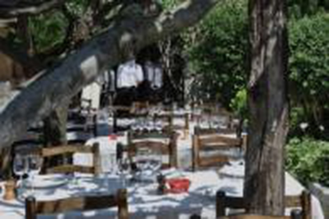 La Colombe d'Or : Anna Mouglalis et Vincent Raes