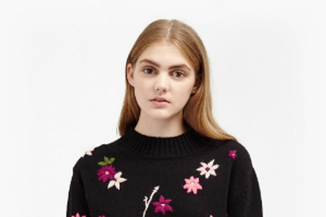 Pull floral de French Connection
