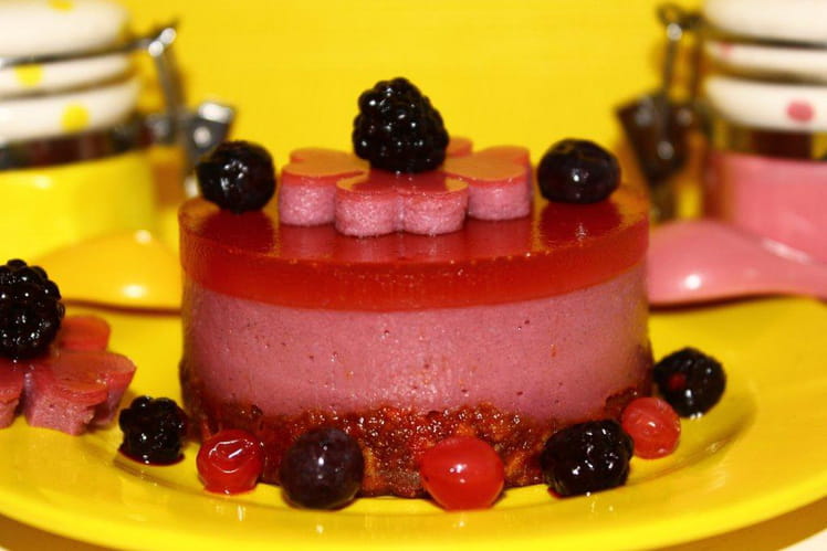 Recette de Bavarois aux fruits rouges sur pain d'épice
