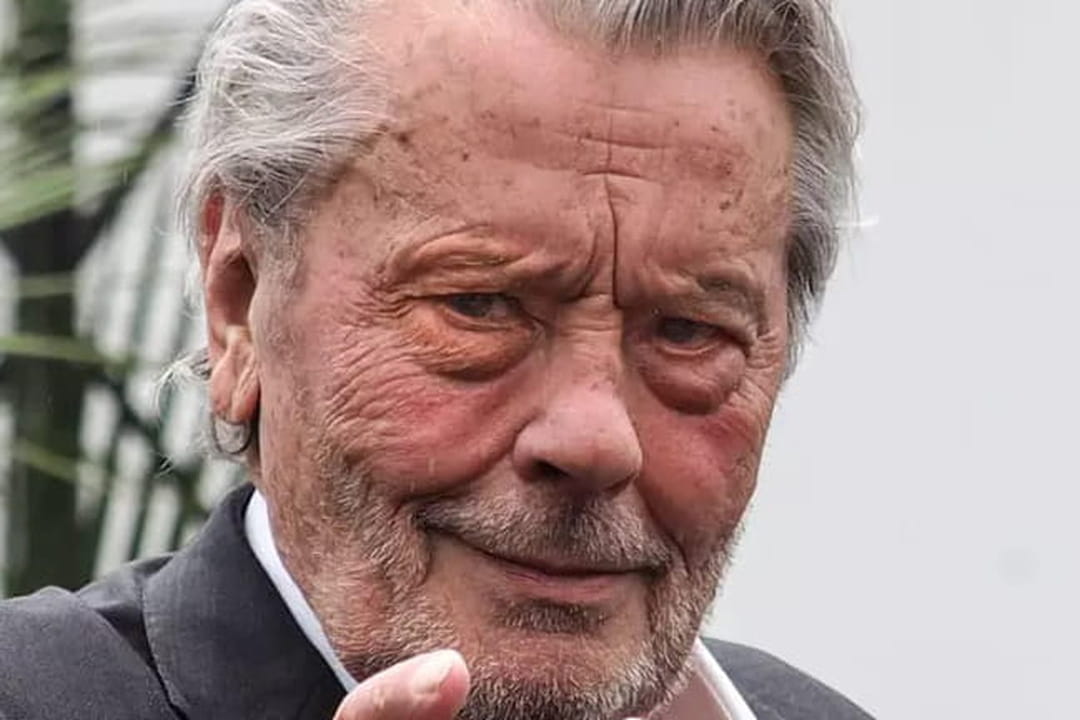 Alain Delon, un double visage ? "il était totalement différent en privé"