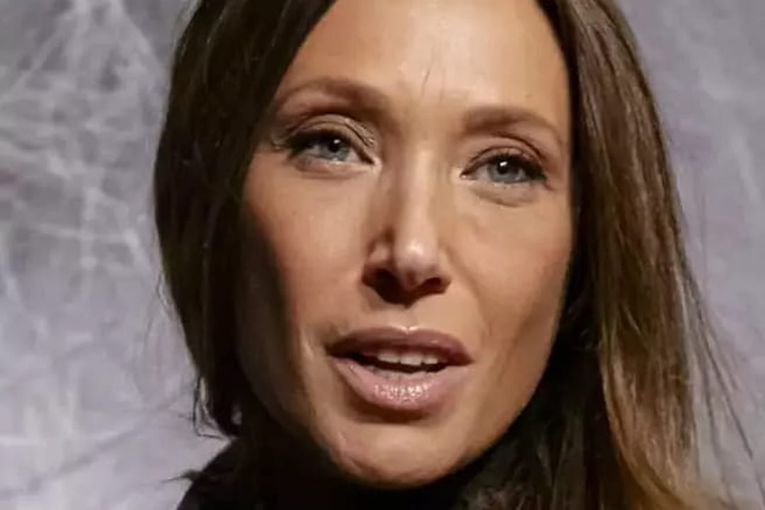 Laura Smet, mystérieuse sur la relation de sa mère et Delon : "Ils ont été particulièrement ...