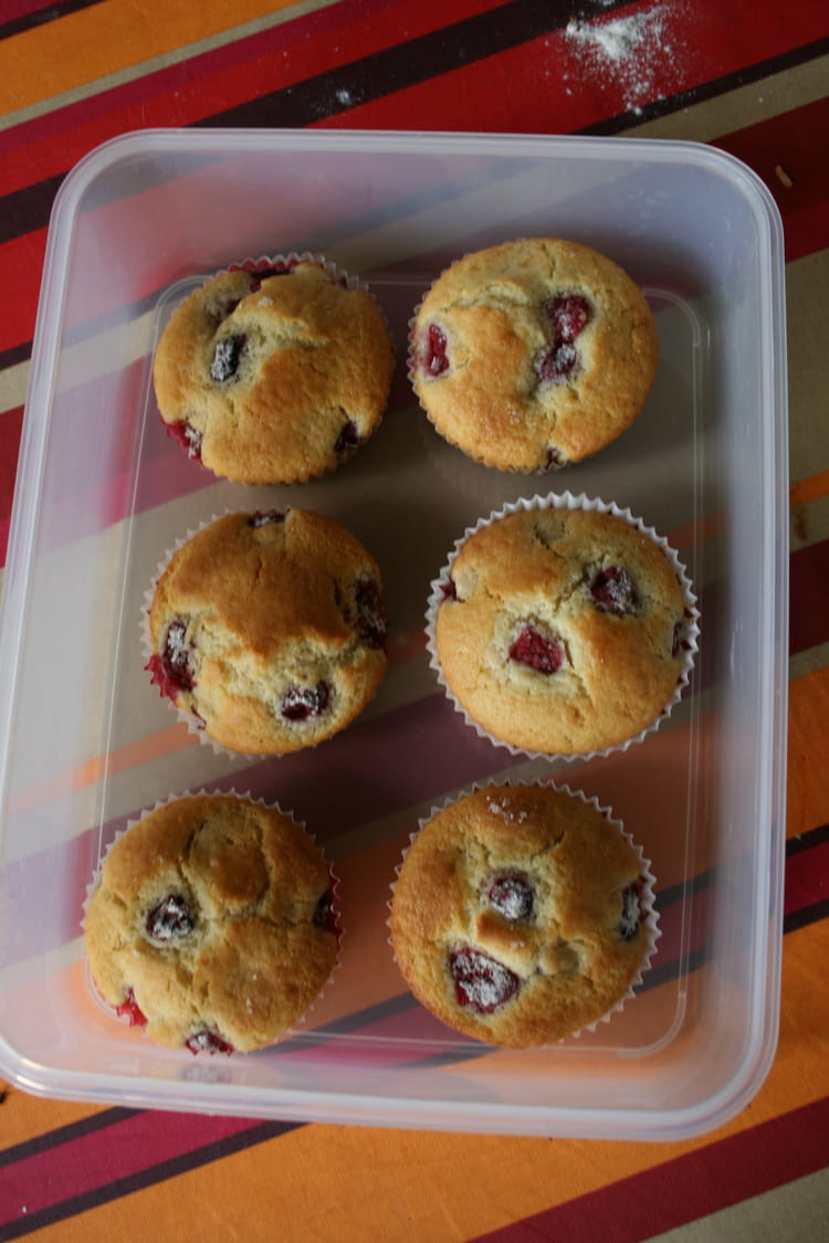 Recette de Muffins aux fruits rouges surgelés : la recette facile