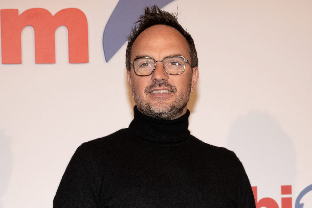 Jarry se fait taper sur les doigts pour le "Big Show"