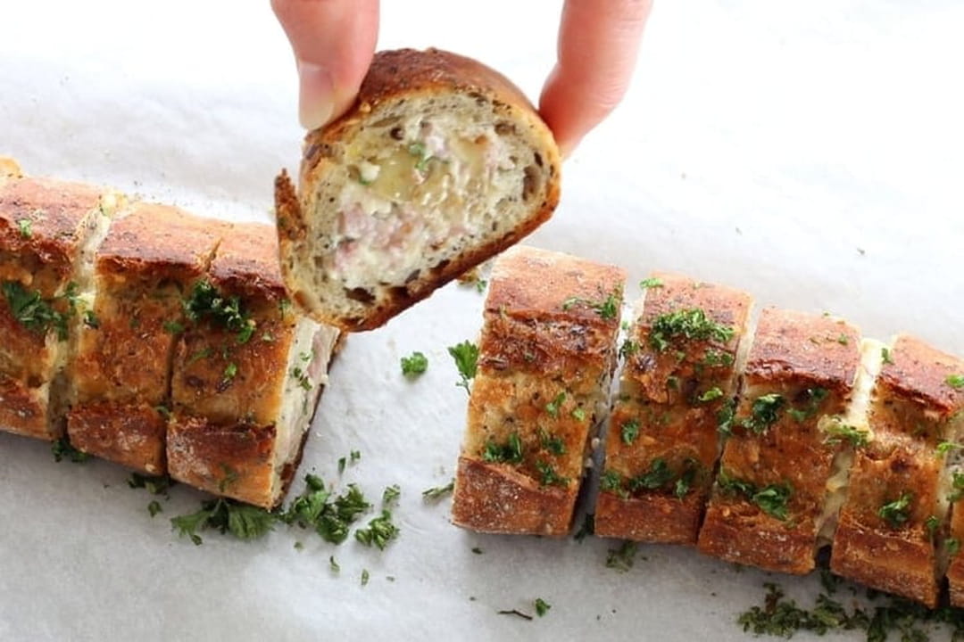 Baguette farcie au fromage frais et jambon