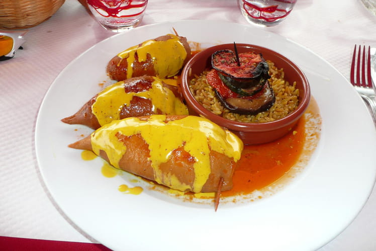 Recette Encornets farcis au porc à la sauce tomate : la recette facile