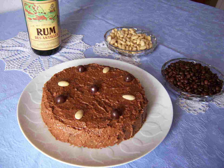 Recette de Gâteau au café, amandes et chocolat : la recette facile