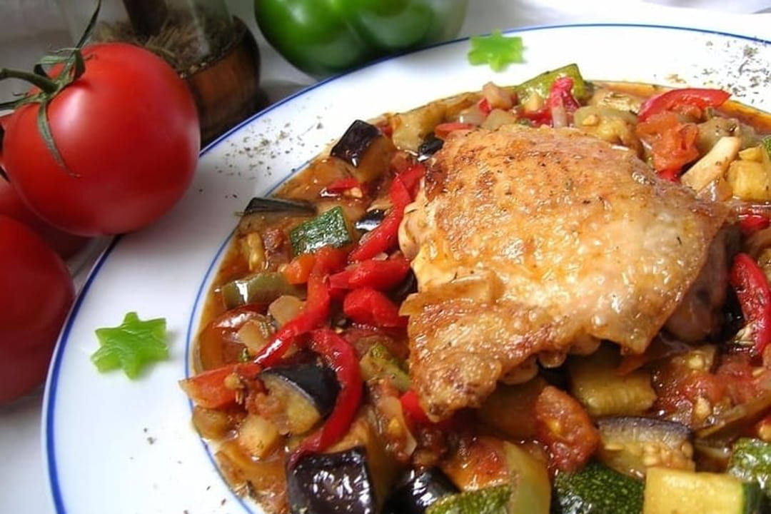 Poulet et sa ratatouille