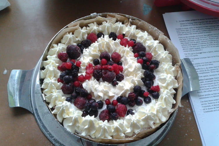 Dacquoise aux fruits rouges et mousse de fromage blanc : la recette facile