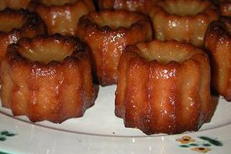 Recette de Cannelés bordelais moelleux : la recette facile