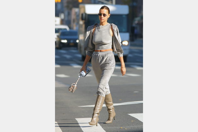 FLOP : Irina Shayk en look sportswear trendy
