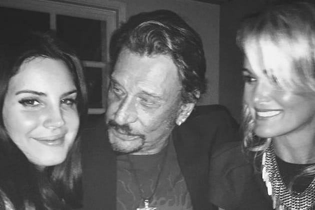 Bien entourée, avec son mari et la chanteuse Lana Del Rey