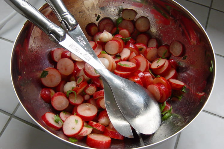 Recette de Salade de radis roses : la recette facile