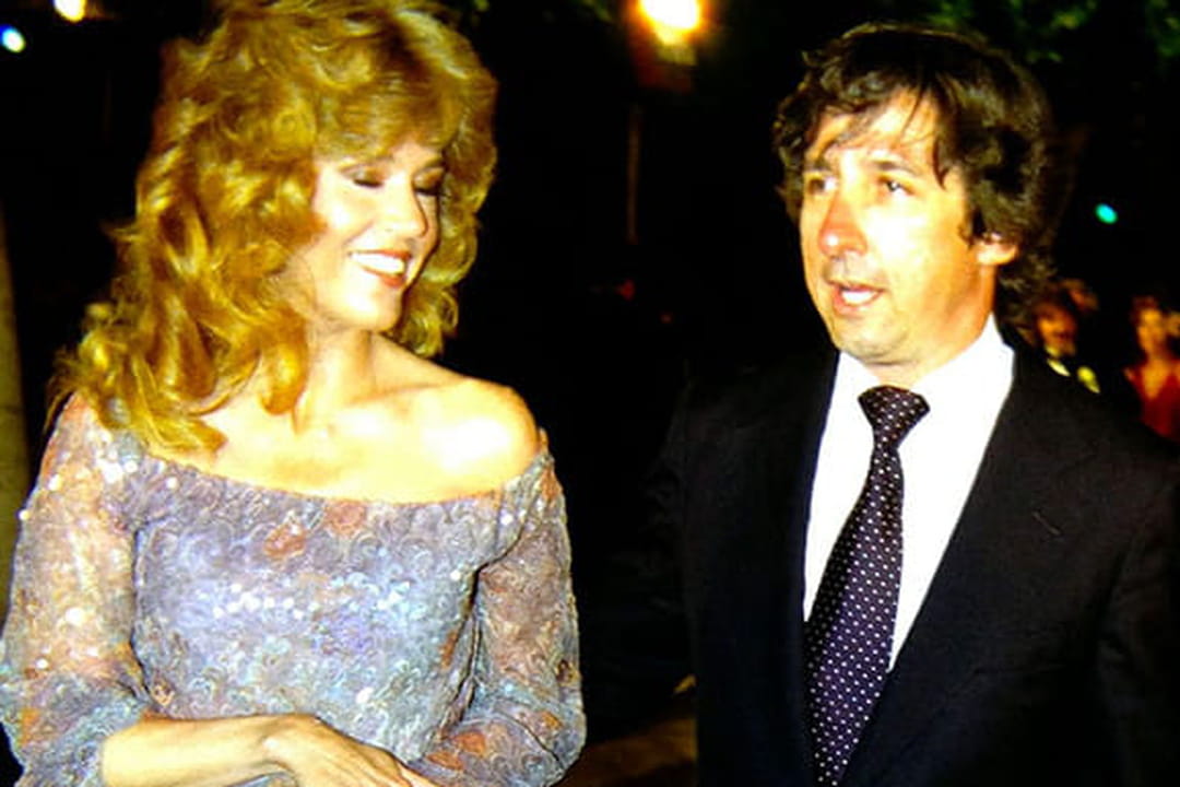 Jane Fonda en longue robe à motifs