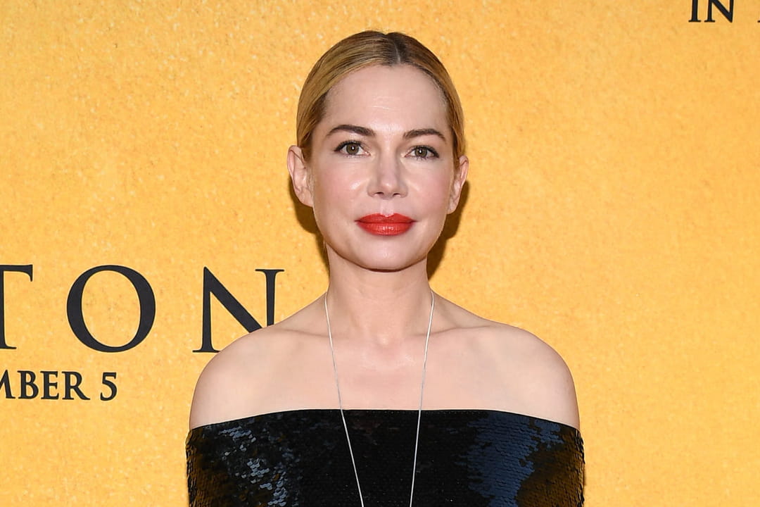 Michelle Williams a trouvé la robe idéale pour allonger la silhouette