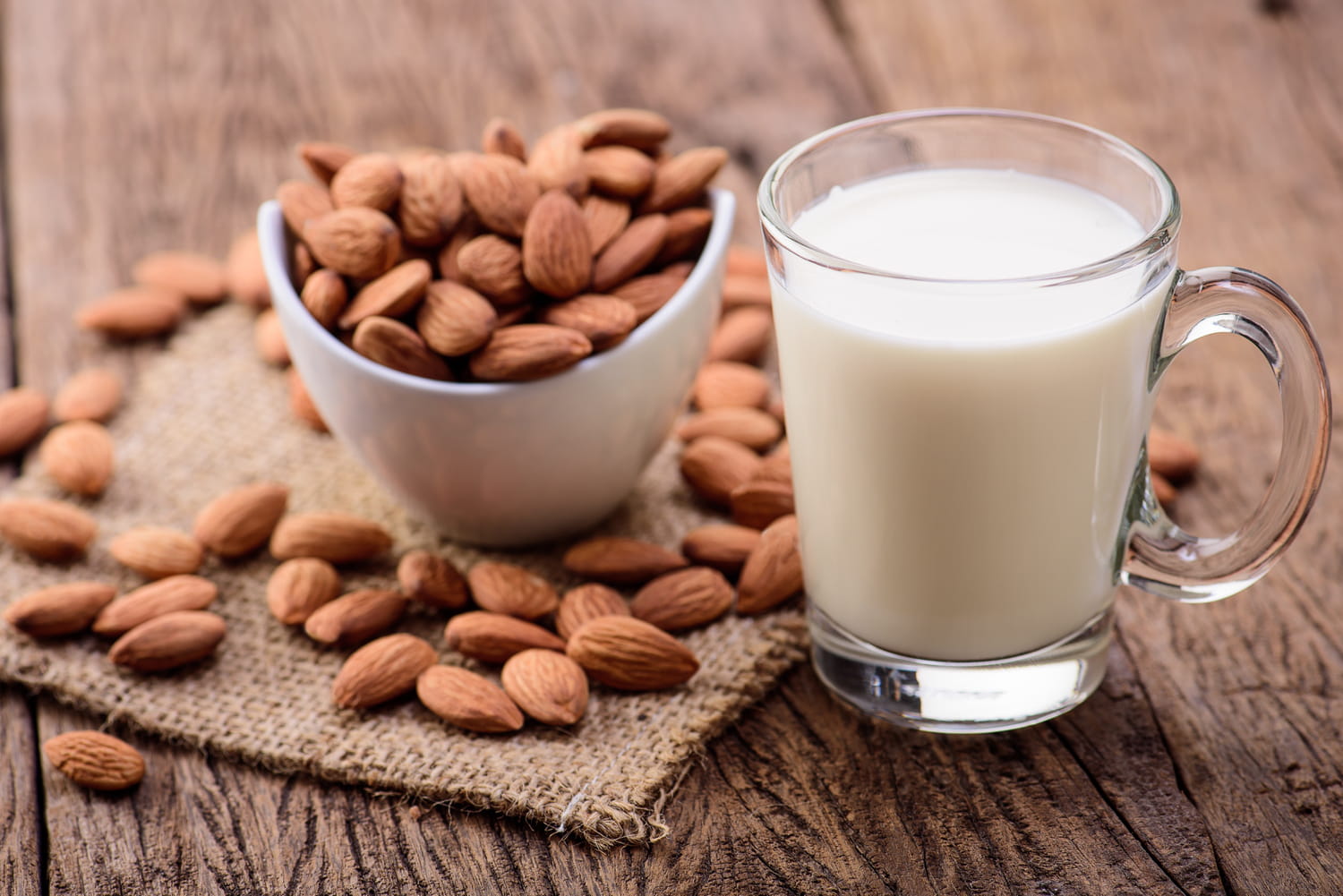 Lait D amande Composition Valeur Nutritionnelle Usages Lait D amande Composition Valeur Nutritionnelle Usages
