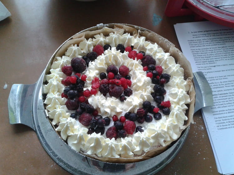 Recette de Dacquoise aux fruits rouges et mousse de fromage blanc : la ...