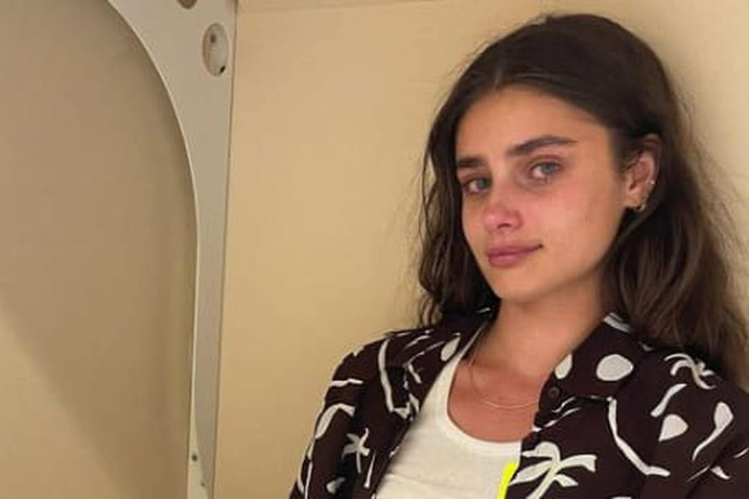 Taylor Hill sans maquillage