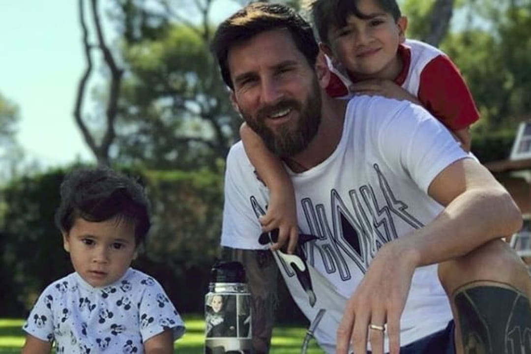 Lionel Messi au parc avec ses enfants