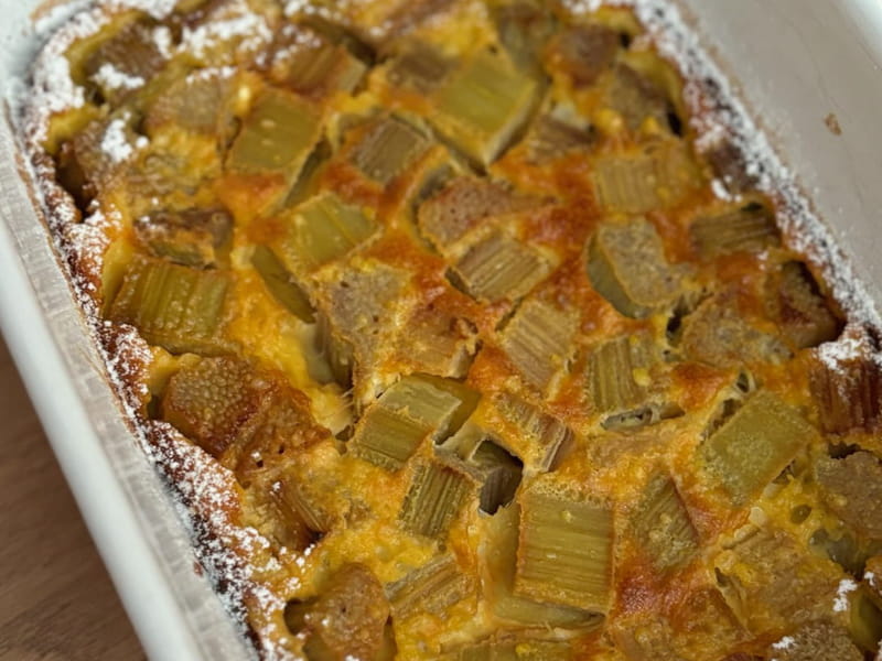 Recette de Clafoutis à la rhubarbe facile