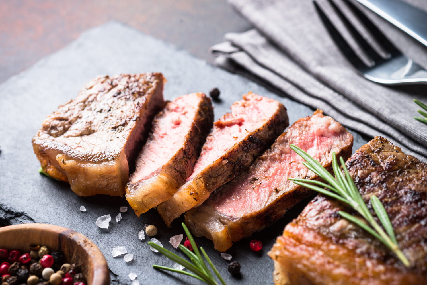 Rôti de boeuf en croûte de sel façon Cyril Lignac - sparrow
