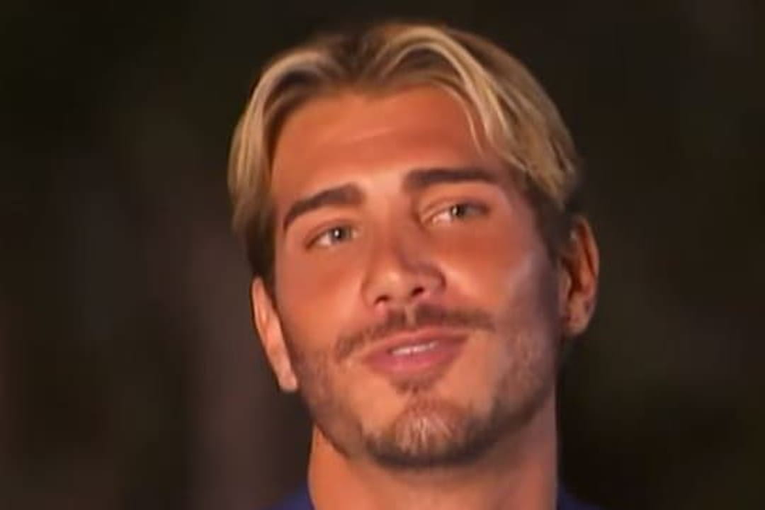 Nicolo Ferrari (Les Apprentis aventuriers) balance sur son argent