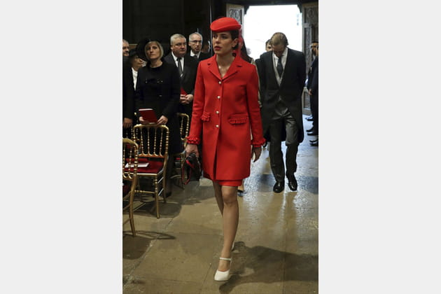 Charlotte Casiraghi en ensemble rouge corail