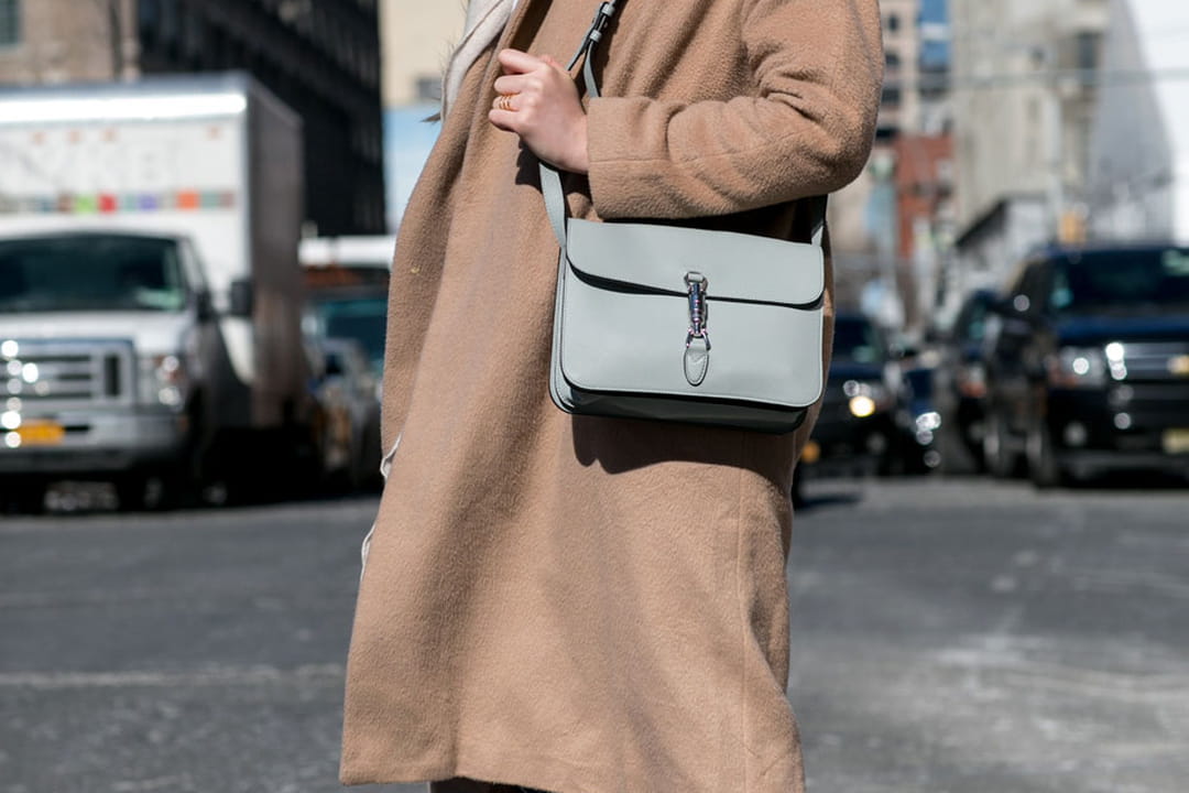 Street style à New York : le pantalon rayé