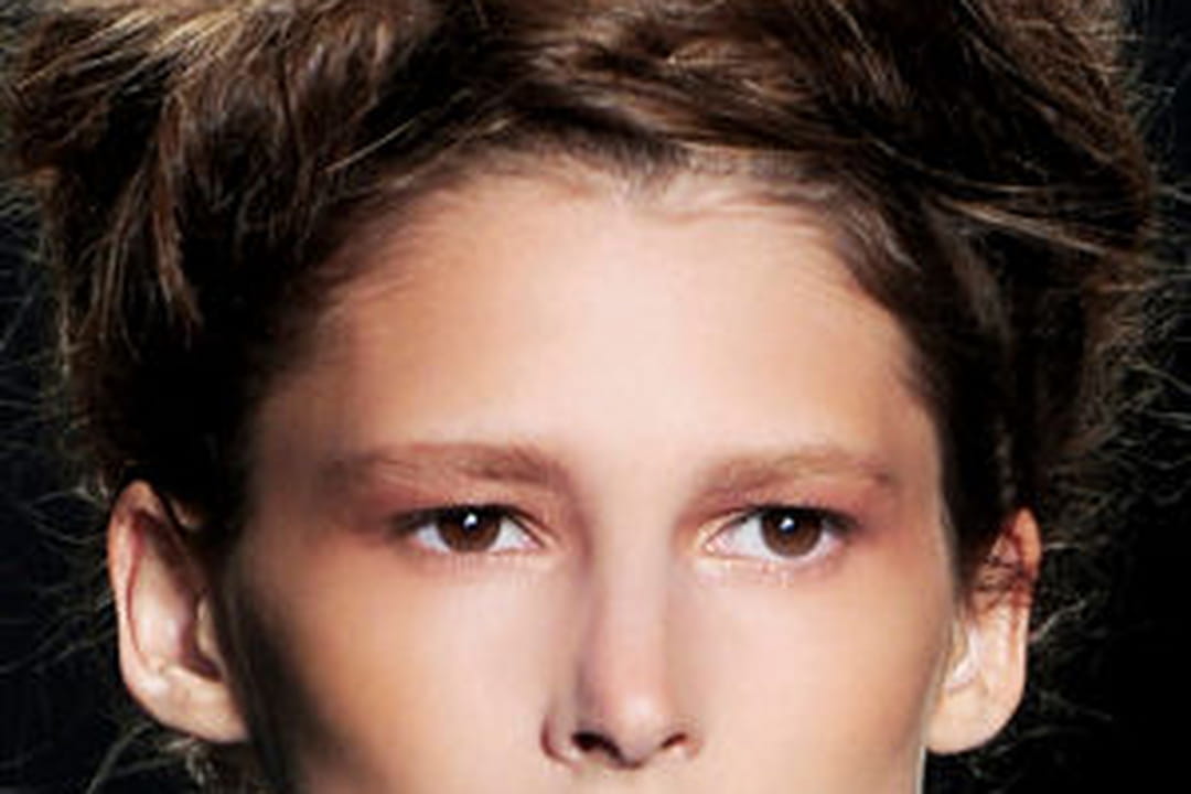 Coiffure : la tresse discrète