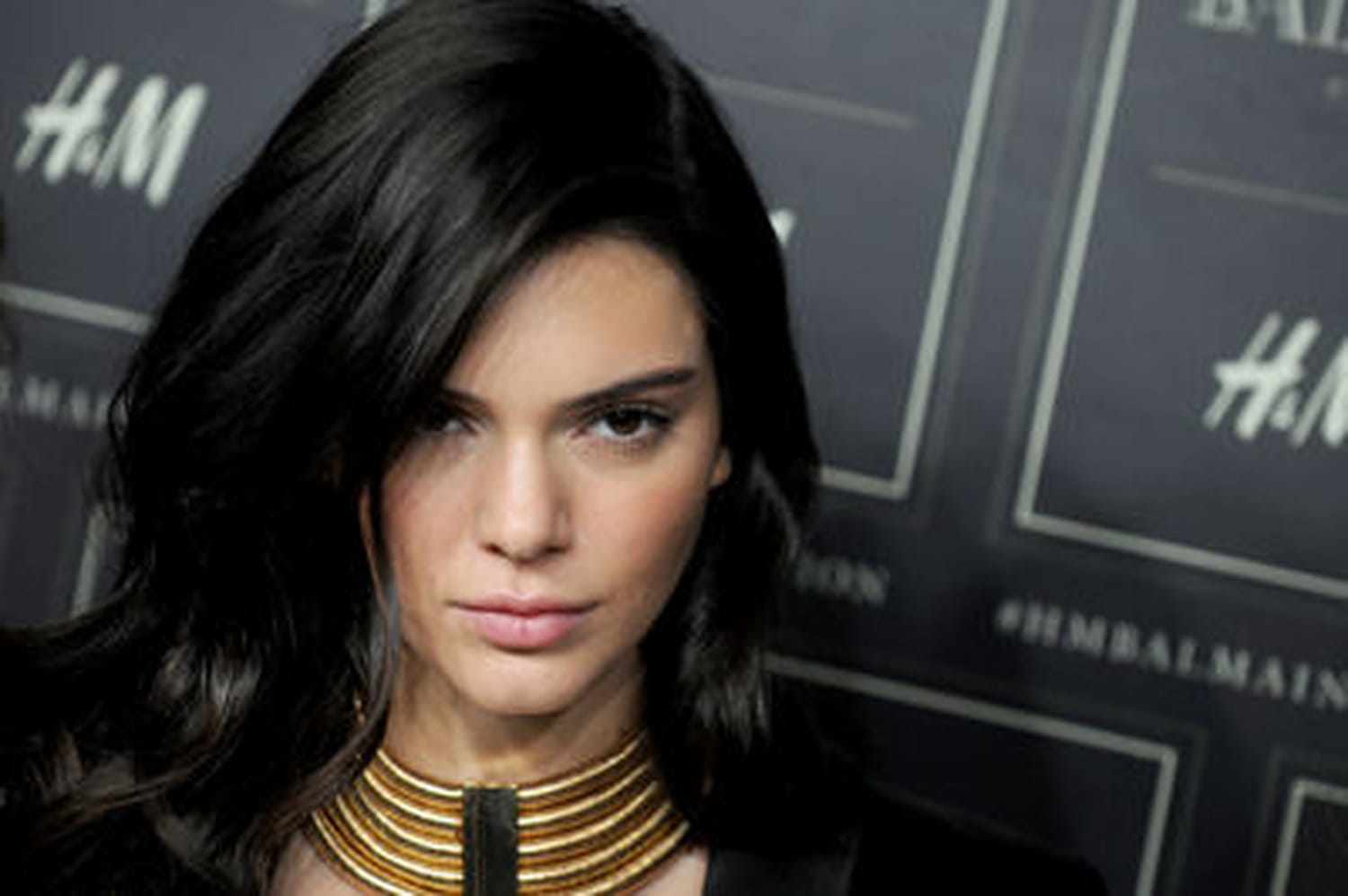 Kendall Jenner se colore les cheveux en rose
