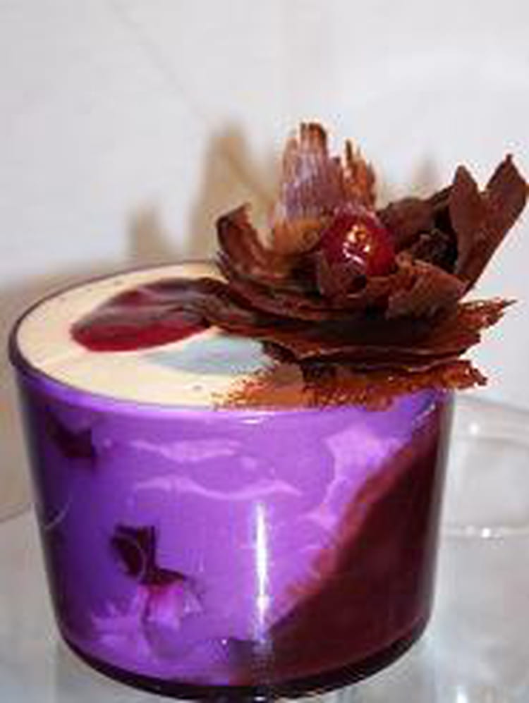 Recette de Verrines de forêt noire express : la recette facile