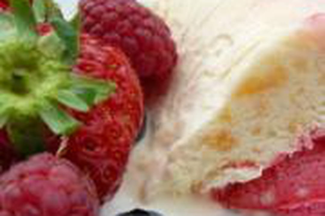 Vacherin au melon et aux fruits rouges