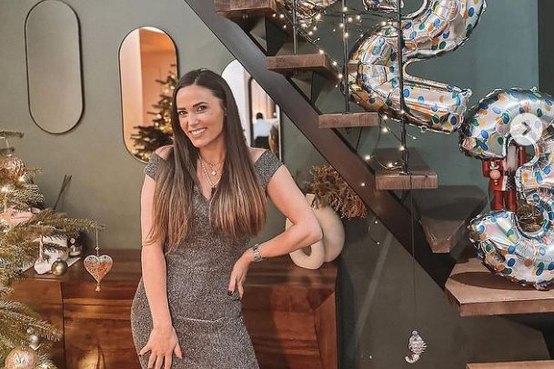 Capucine Anav accueille 2023 dans la joie