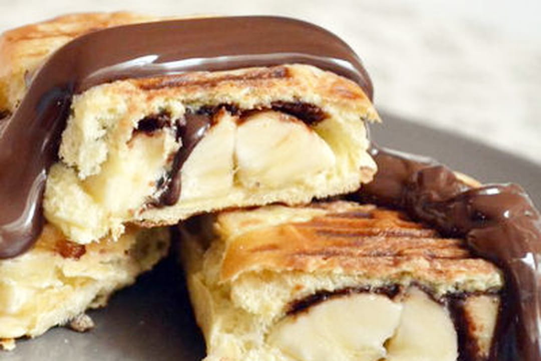 Pain brioché chocolat-banane comme des panini