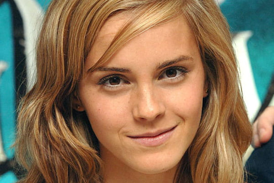 Emma Watson, incandescente avec son mi-long blond