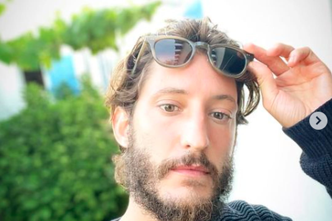 Pierre Niney velu