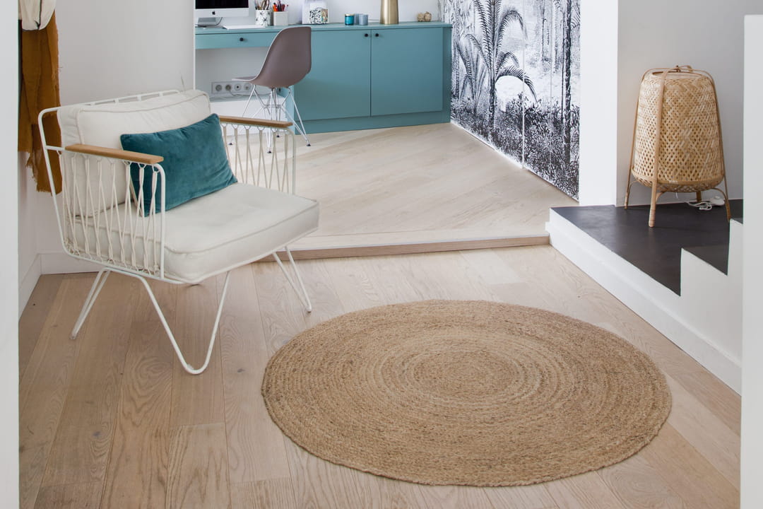 Un tapis rond dans l'entrée