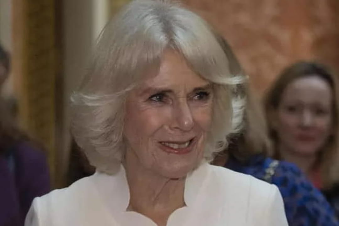 Reine Camilla : "Le premier membre de la famille royale à le faire ...