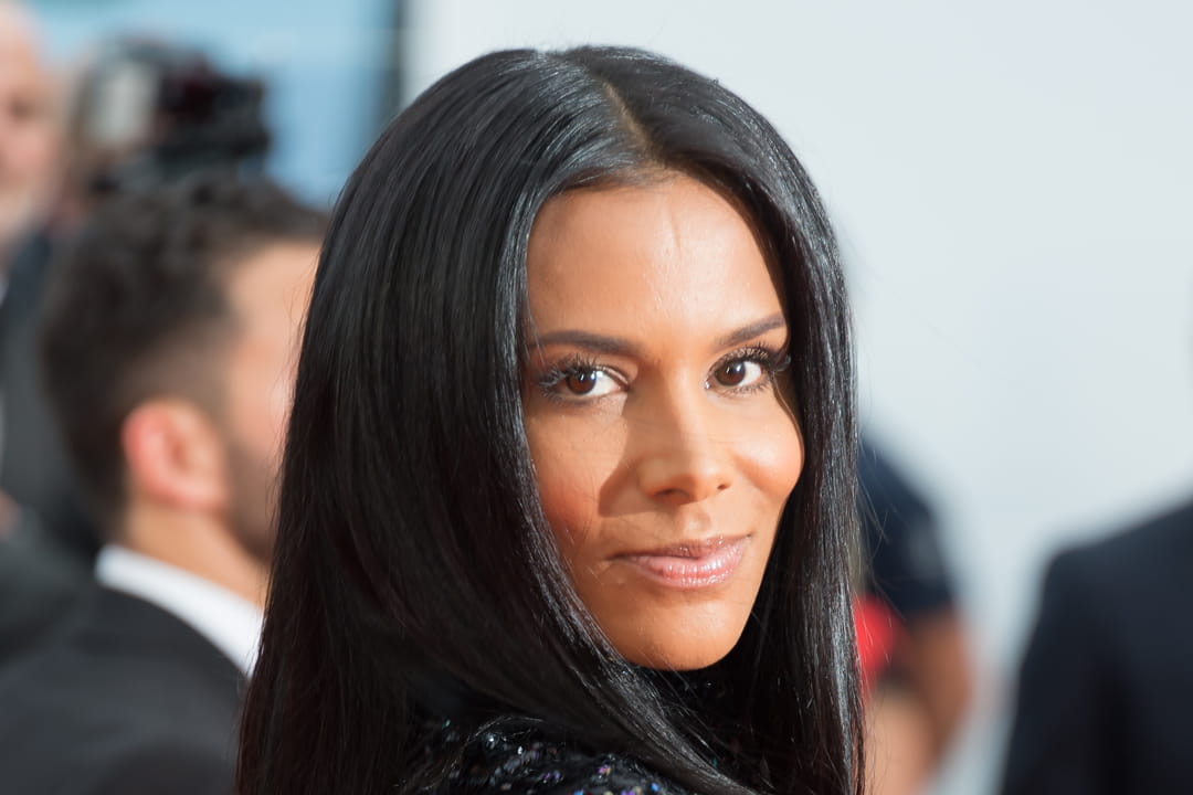 Le brushing ultra lisse et sans frange de Shy'm