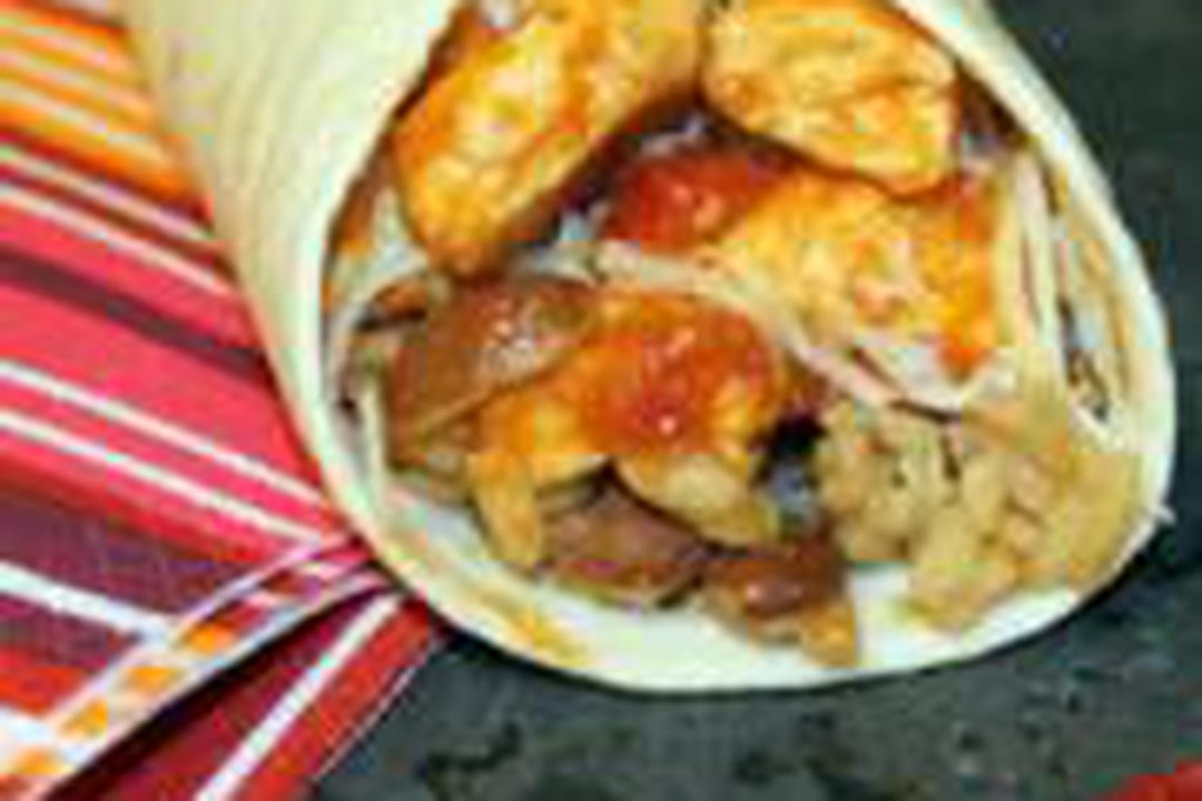 Fajitas au poulet, haricots rouges et piments