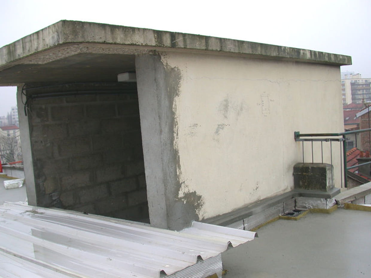 Avant : un trou béant en guise d'accès